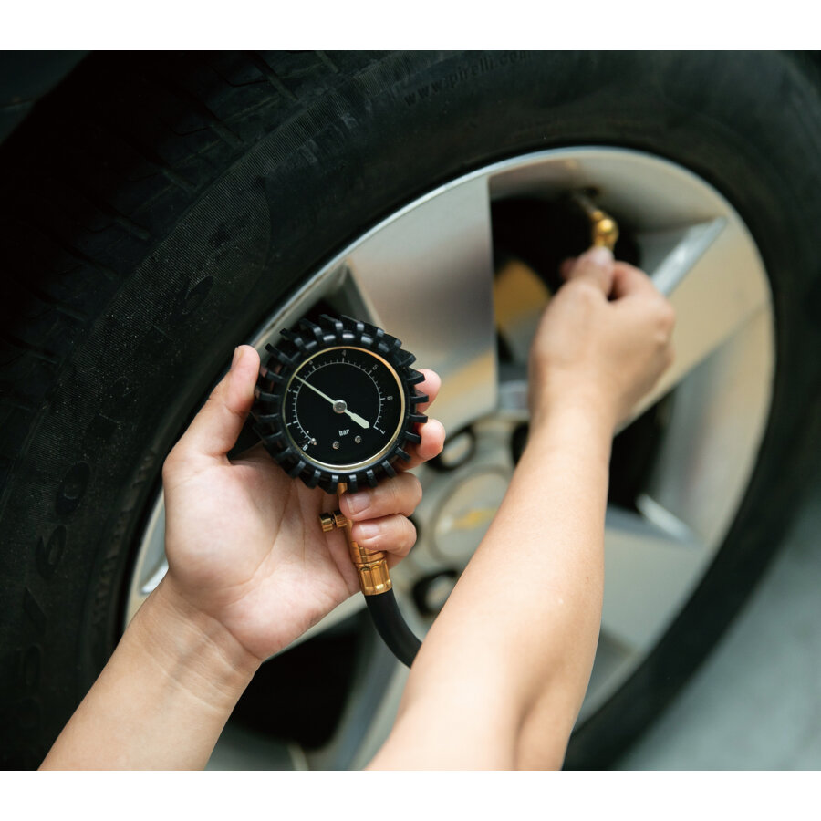 Contrôleur de pression analogique avec flexible de 30cm NORAUTO : Auto5.be