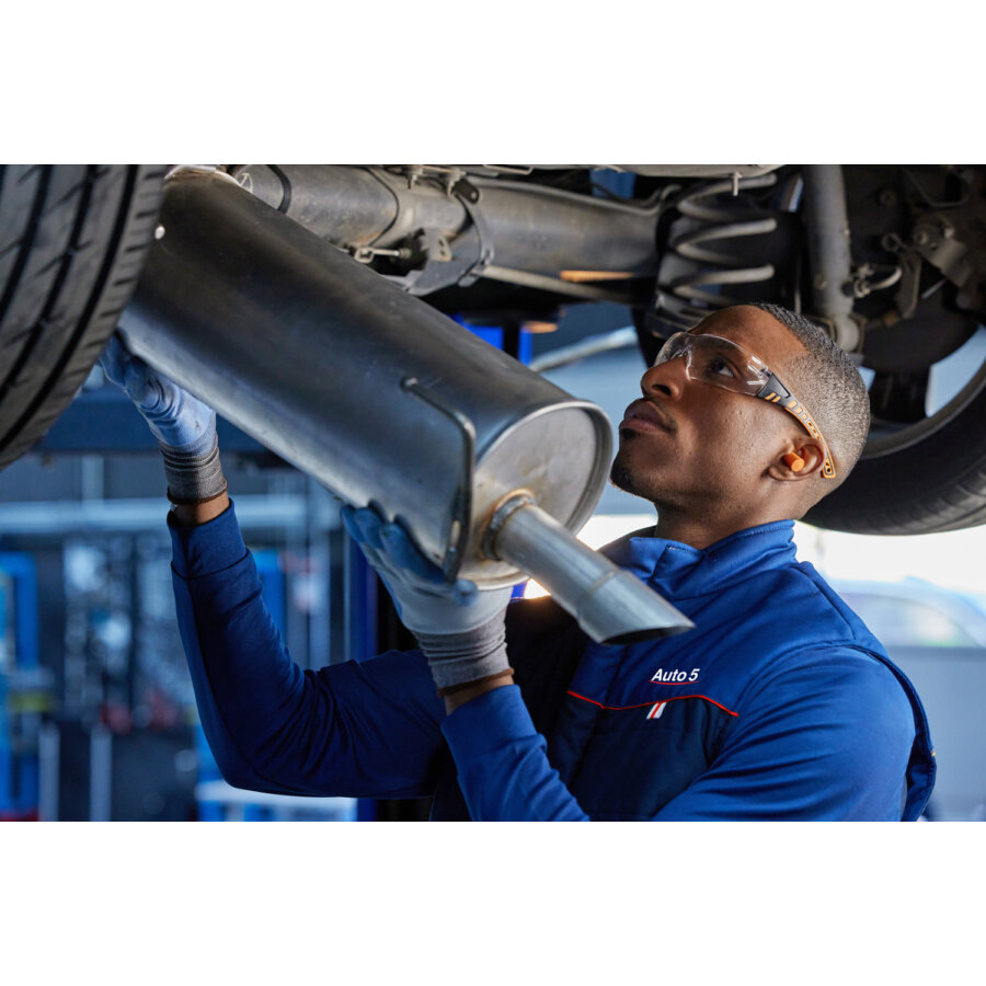 Montage uitlaat uitgang motor - Auto5