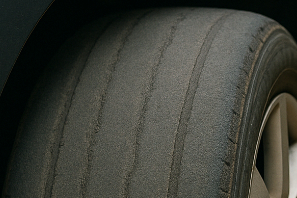 TWI pneu : rôle et vérification du témoin d’usure | Auto5